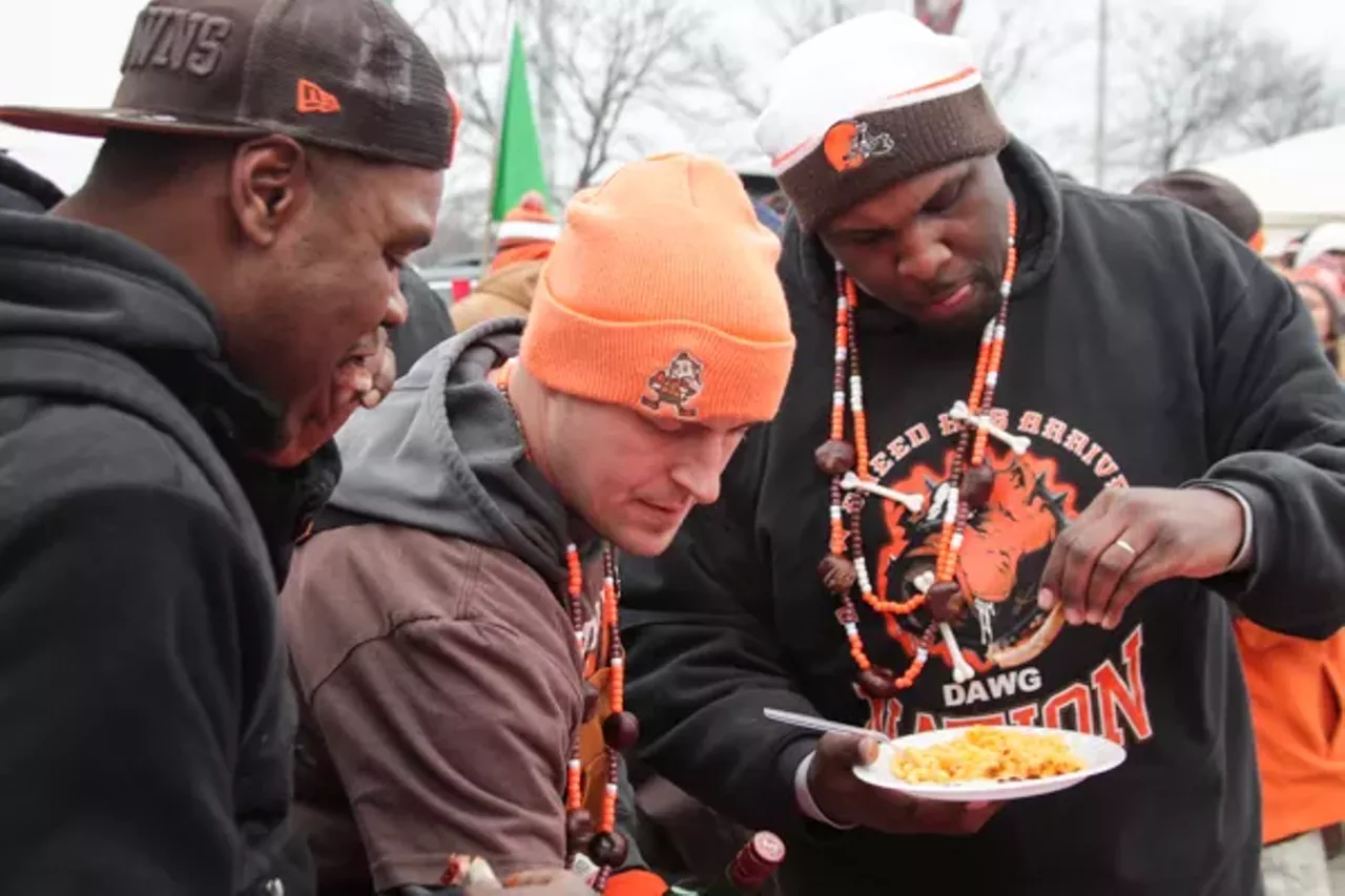 32 Photos of Yesterday's Browns vs. Texans Tailgate at the Muni Lot ...