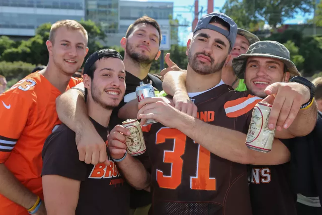 53 Photos from the Muni Lot Before the Cleveland Browns Home Opener ...