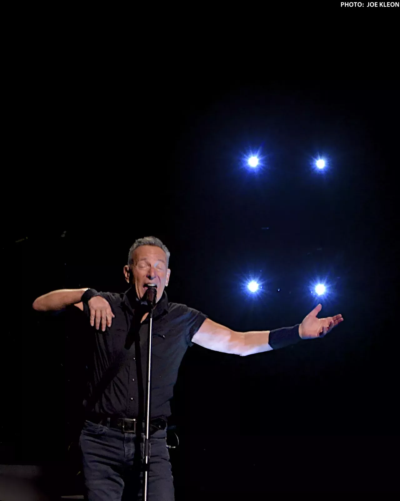 Concert Gallery: Bruce Springsteen and the E Street Band Dazzle in ...