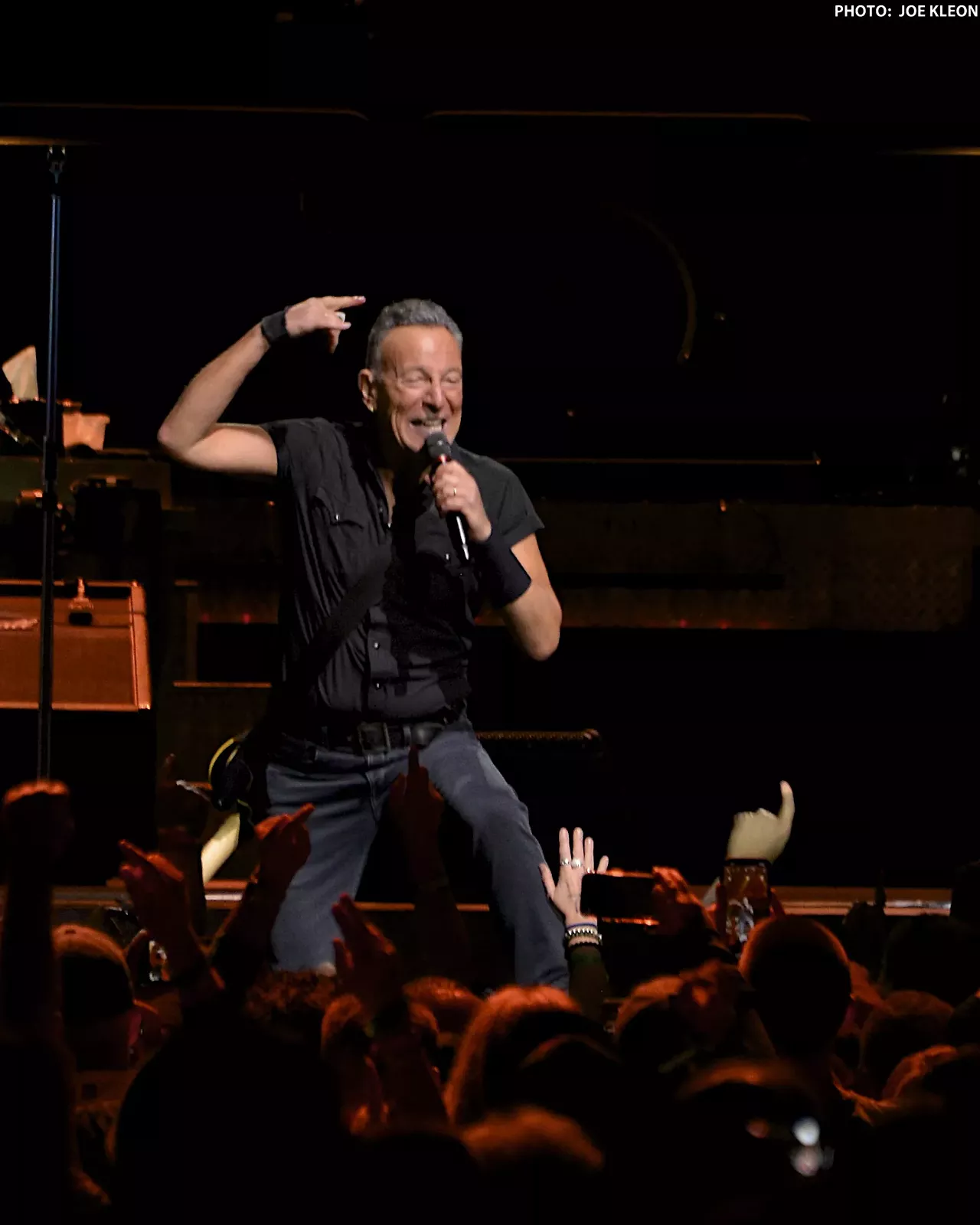 Concert Gallery: Bruce Springsteen and the E Street Band Dazzle in ...