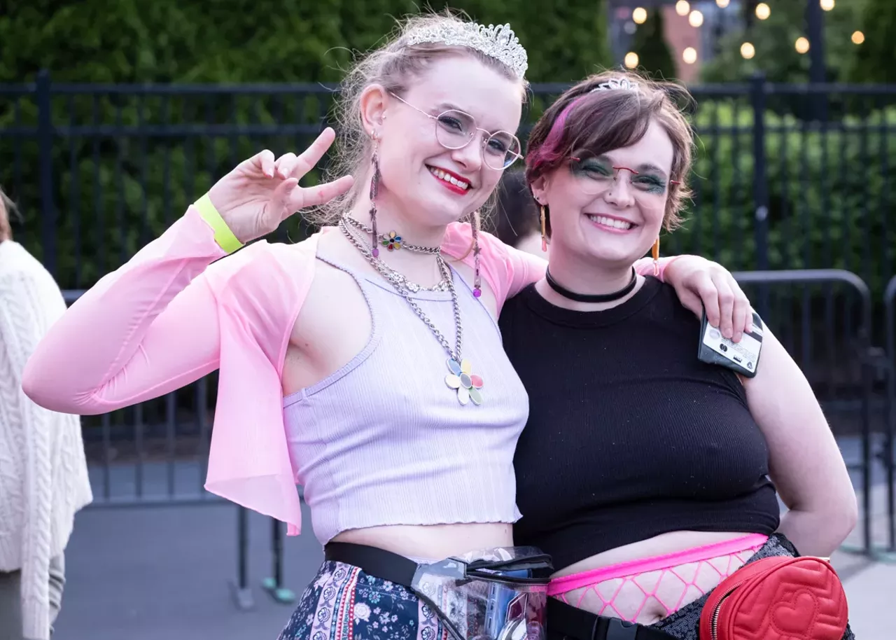 Concert Photos and Review: Chappell Roan Brought 'The Midwest Princess ...