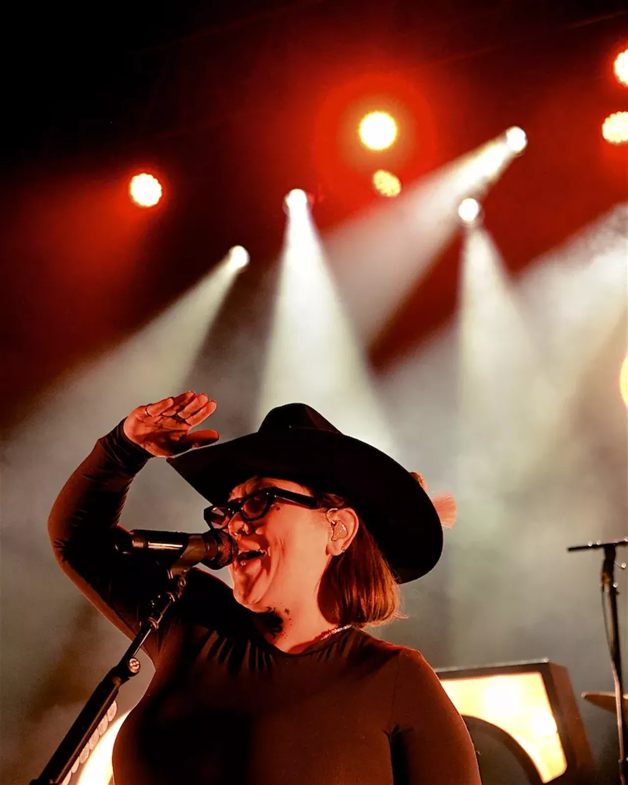 Concert Photos: Elle King Dazzles at TempleLive in Cleveland ...