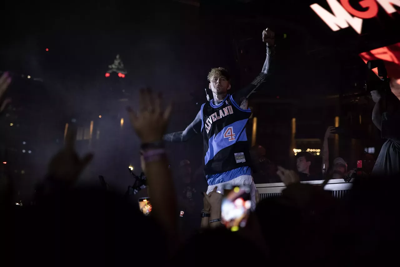 Concert Photos: MGK Brings Nelly to FWD as Part of Grand Celebration ...