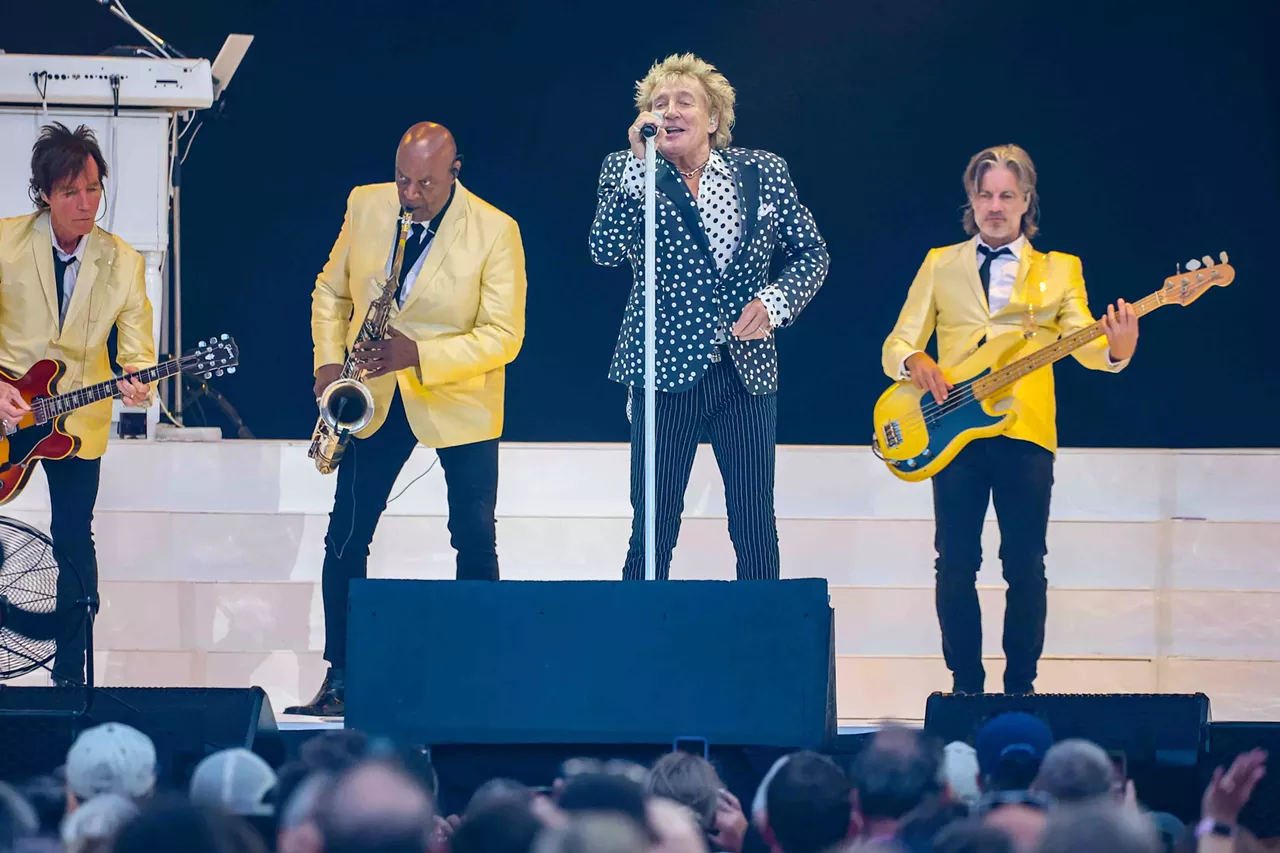 Concert Review and Photos: Billy Joel and Rod Stewart Revisit the ...