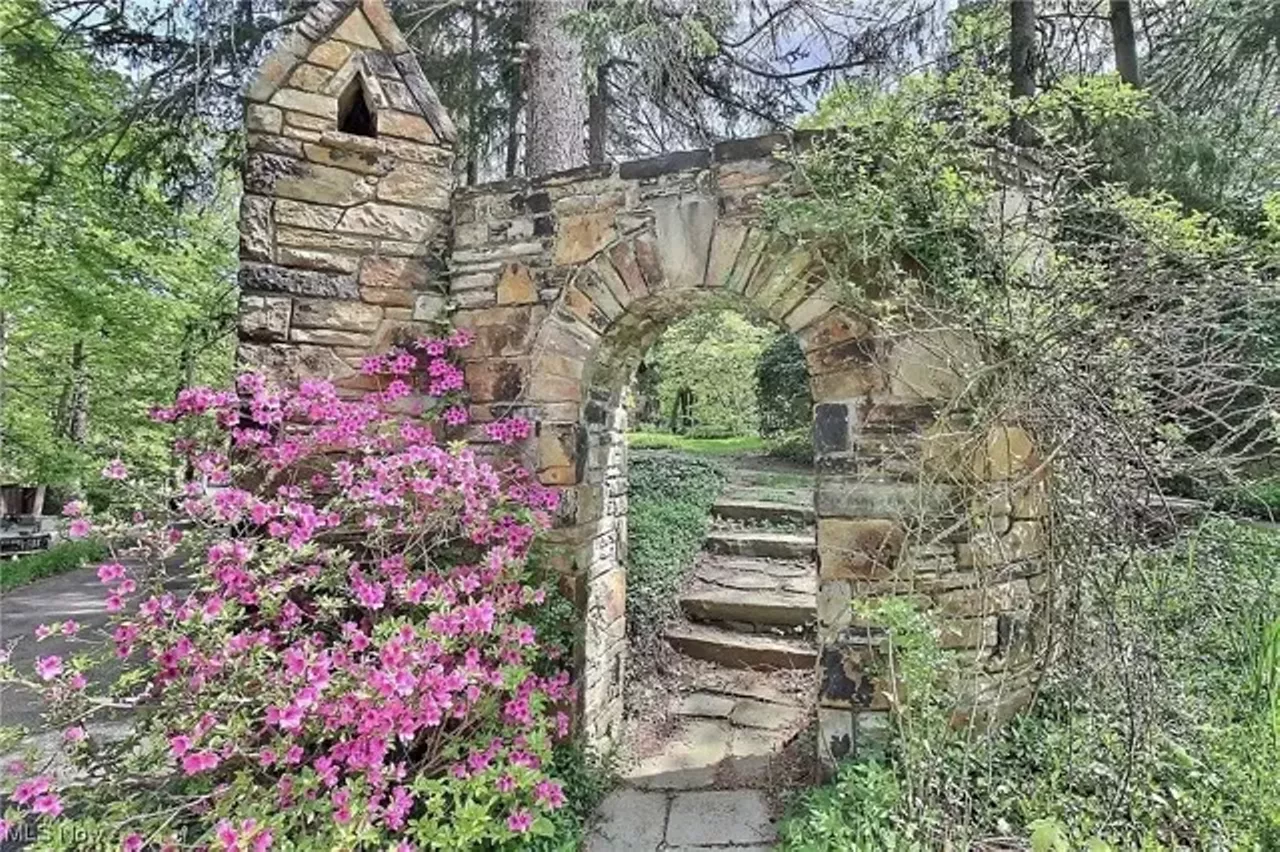 'Fairytale' Gates Mills House of Noted Architect is a Magical Escape ...