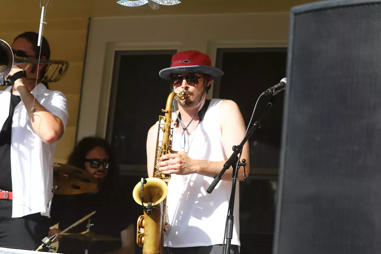 Photos: After Early Showers, Larchmere Porchfest Rocked on Without ...