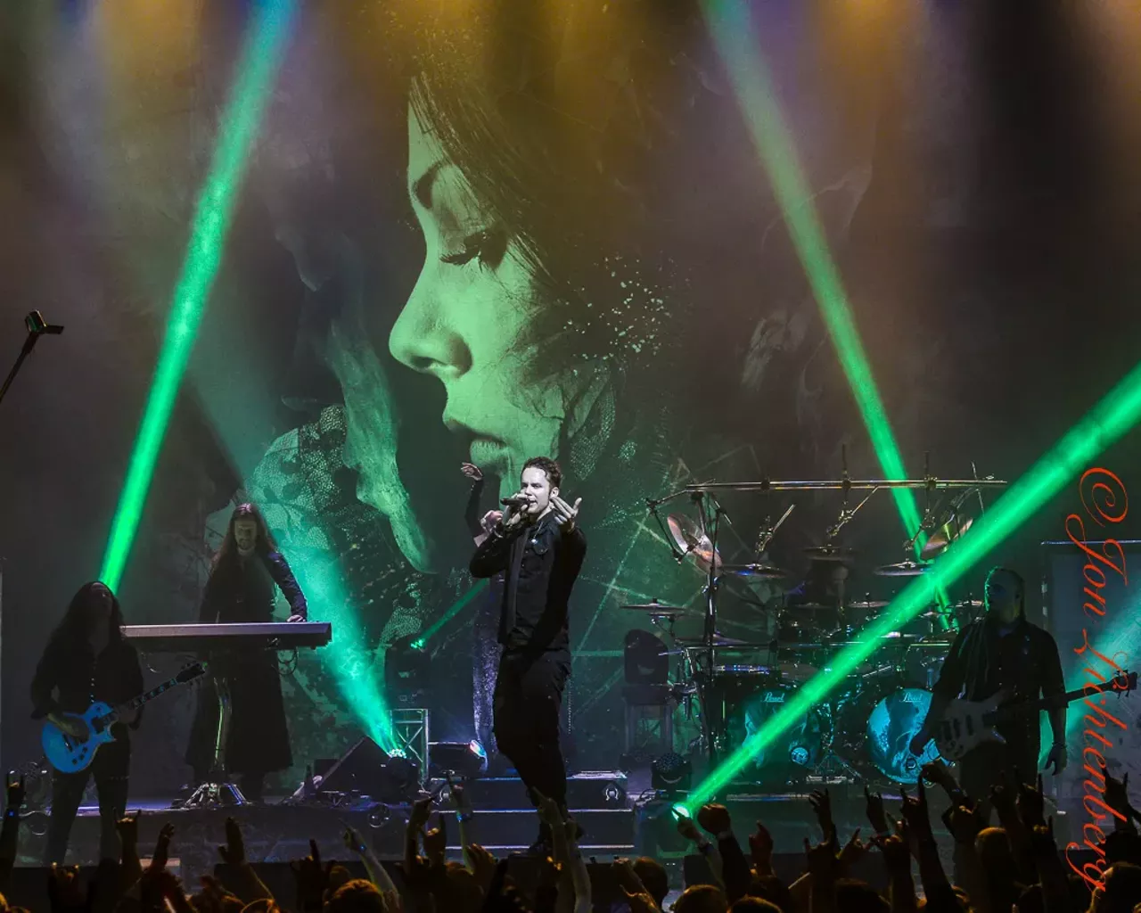 PHOTOS: Dragonforce and Kamelot performing at the Agora Theater ...