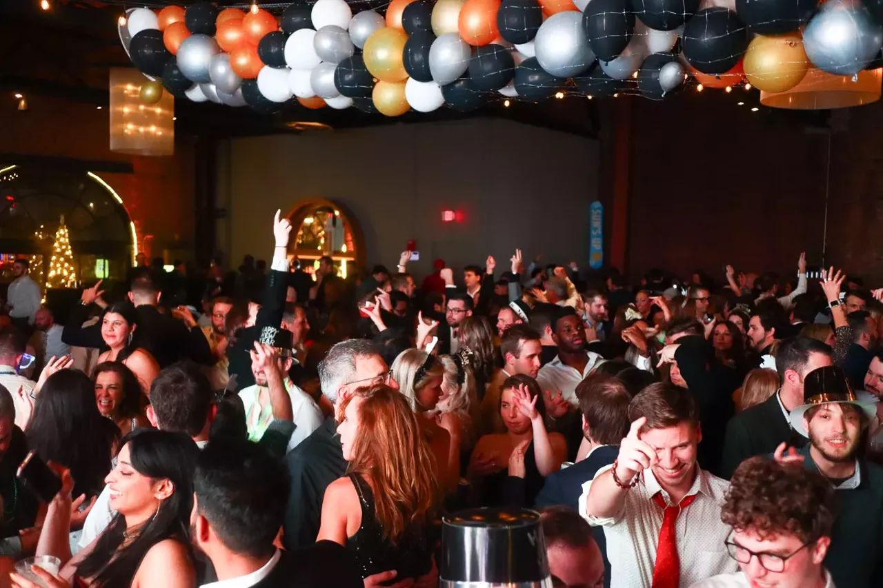 Photos From the New Year's Eve 2025 Celebration at Windows on the River ...