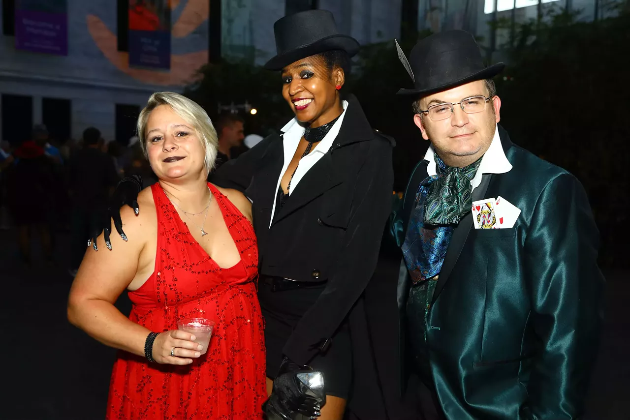 Photos: Hundreds of Creative Hats Were on Display at MIX at CMA: Mad ...