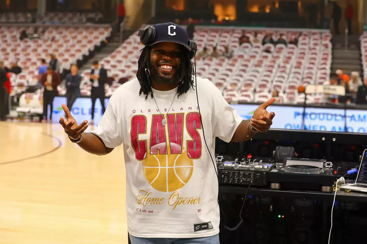 Photos: The Cleveland Cavaliers Won Their Home Opener Against Old ...