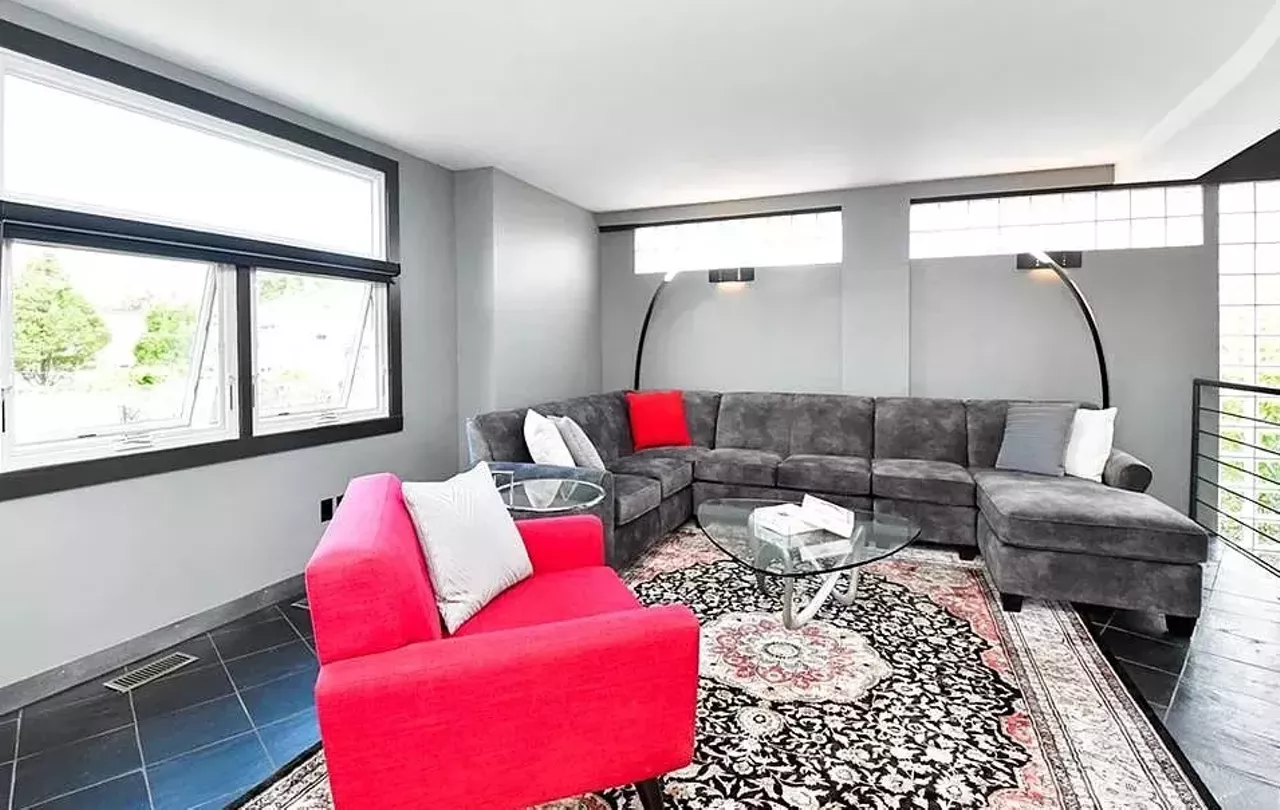 This Ultra-Stylish Lincoln Park Baths Home in Tremont is the Ultimate ...