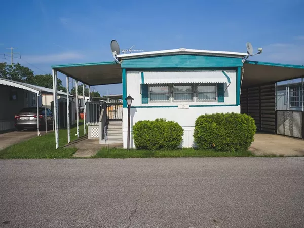 Cleveland and Its People, as Documented by 25 Local Photographers for ...