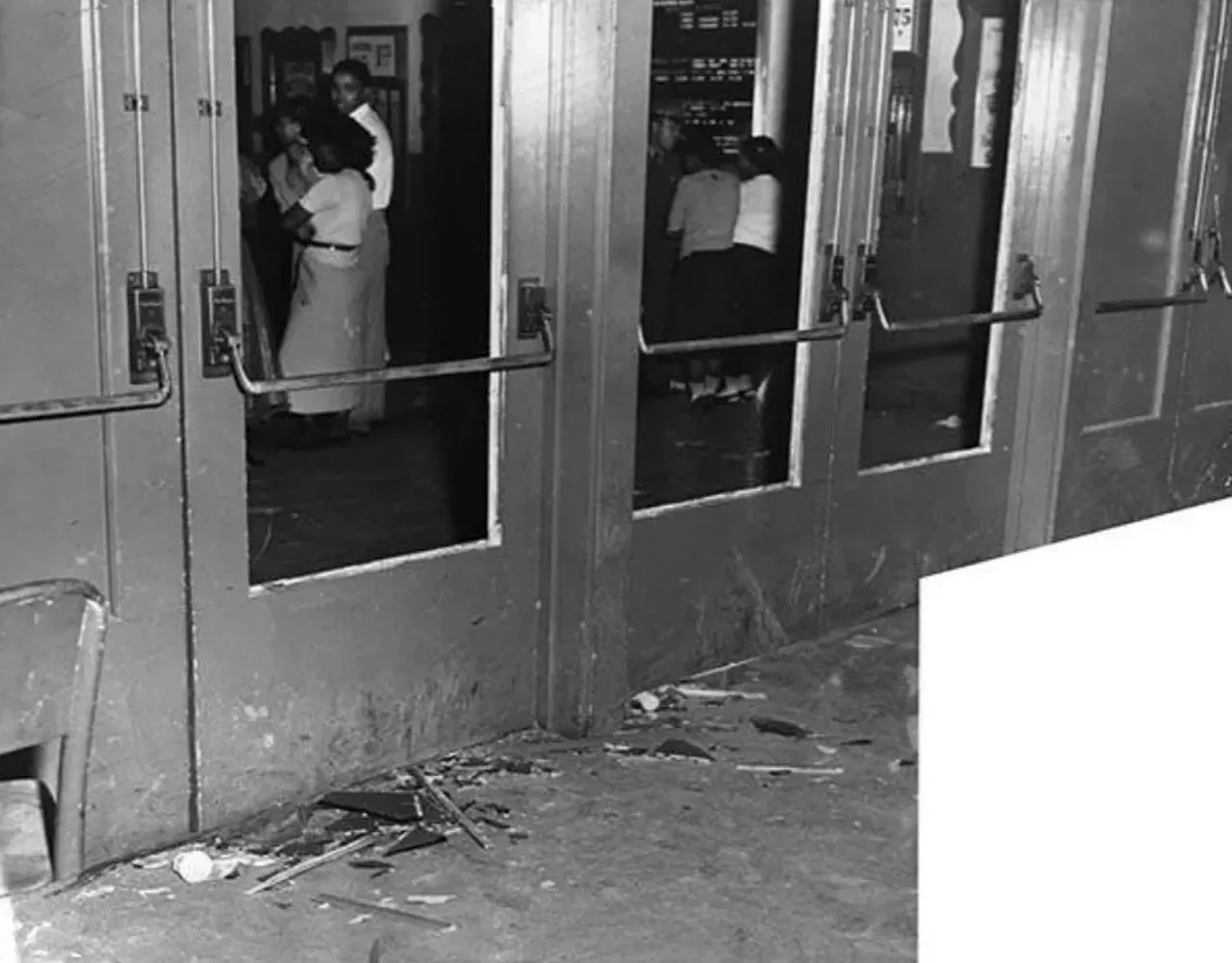 50 Vintage Photos of the Old Cleveland Arena, Home to Basketball ...