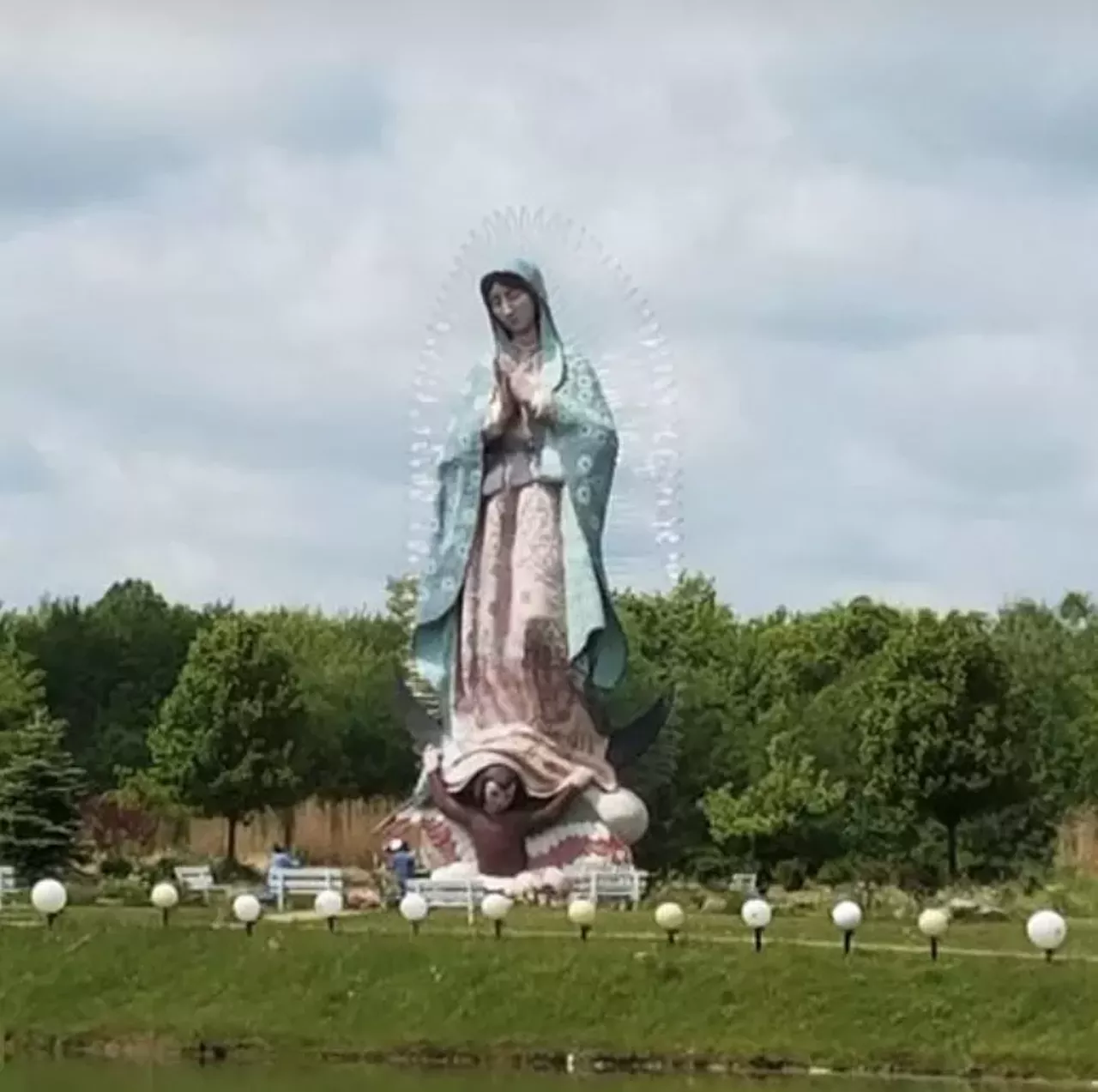 19 Strange Roadside Attractions Every Ohioan Needs to Visit | Cleveland ...