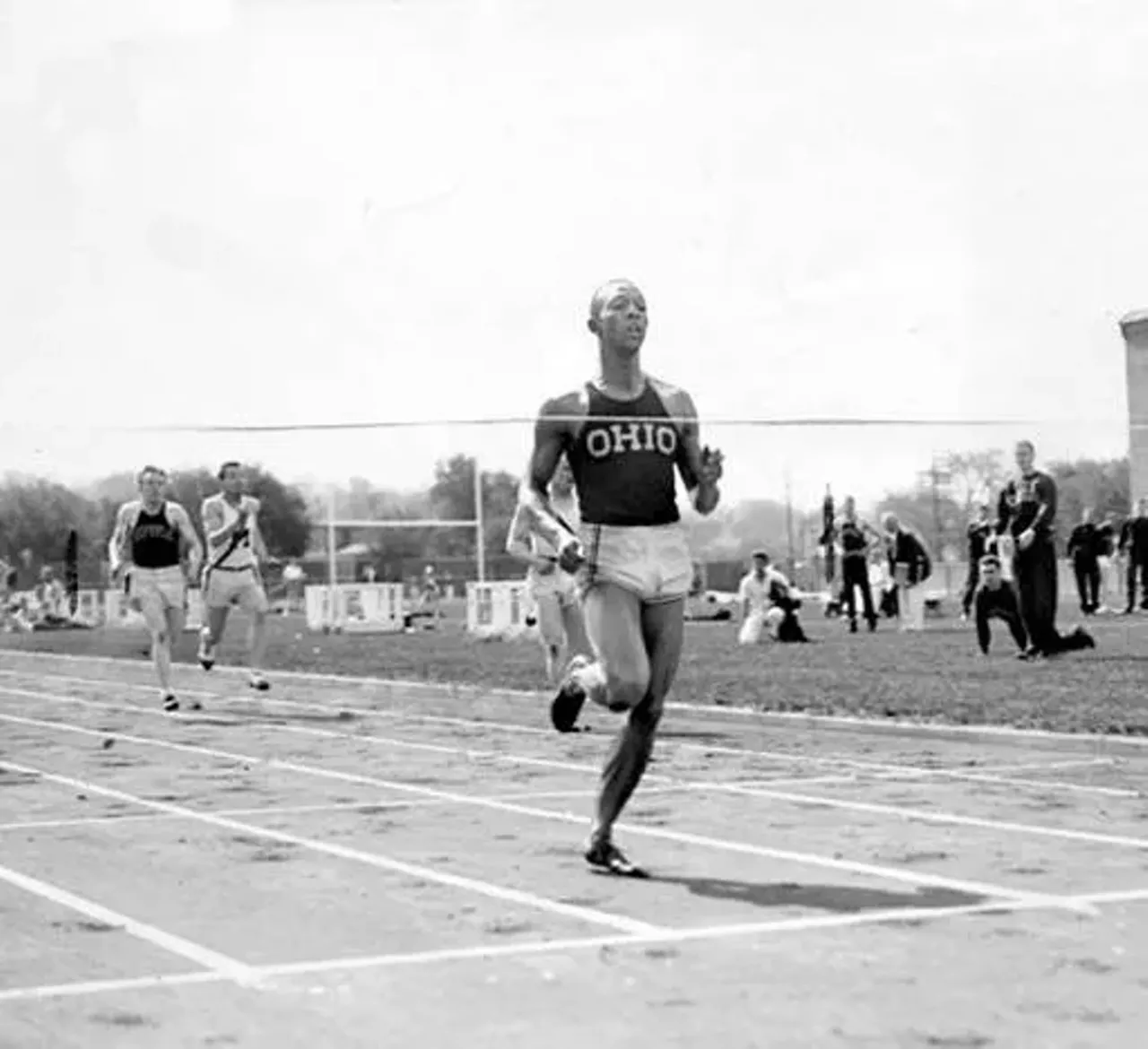 Photos: Olympian Jesse Owens Dominating the Track & Field Competition ...